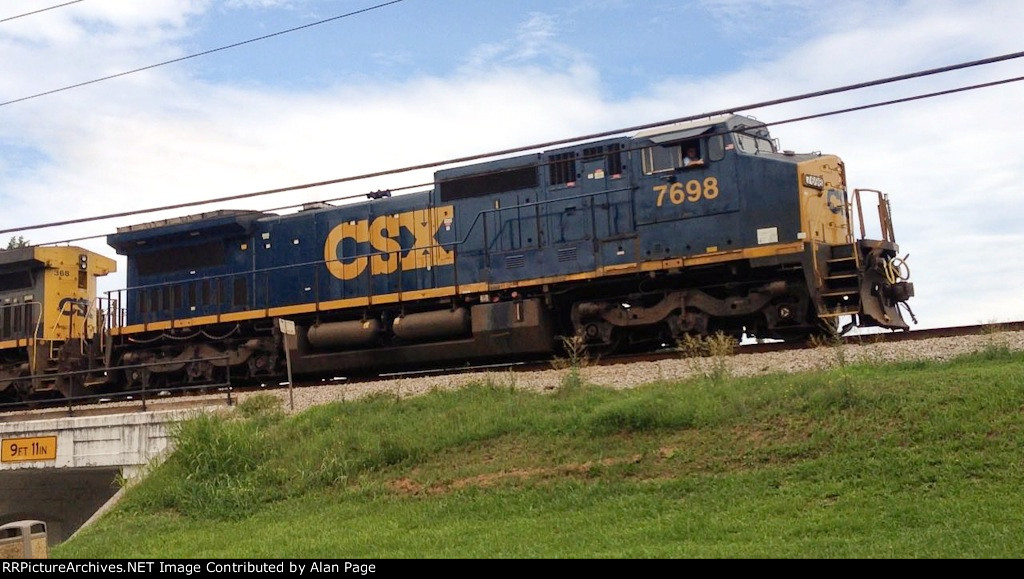 CSX 7698 heads across the Cole Street overpass